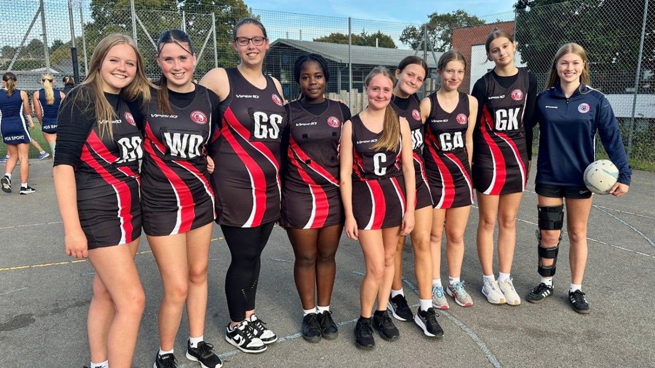 Year 11 Netball League - The Purbeck School